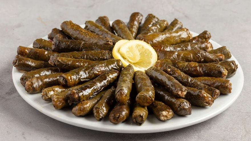 Yaprak Sarma Nasıl Yapılır? Pratik ve Lezzetli Zeytinyağlı Sarma Tarifi ...