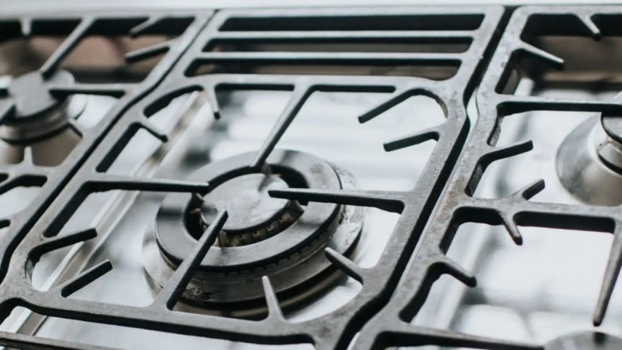 Yağlanmış Ocak Demirleri Nasıl Temizlenir?